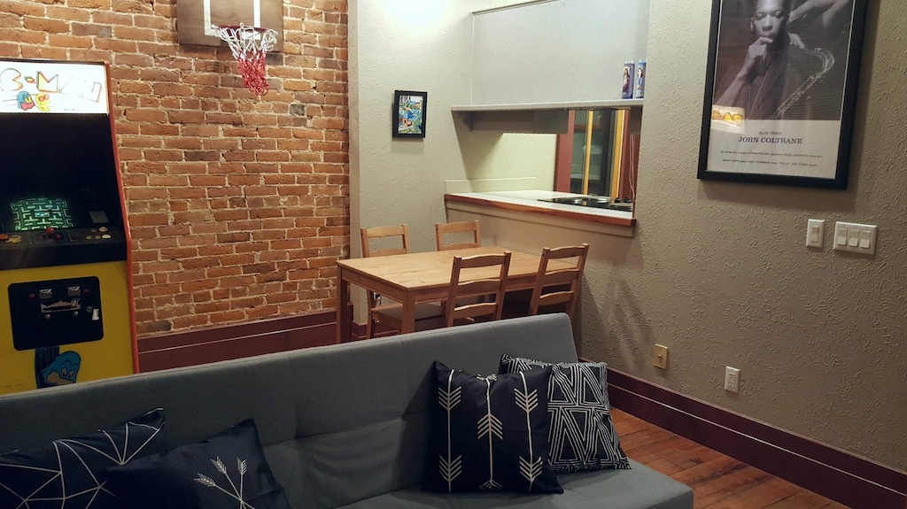 Night Owl 4w Downtown! (Optional Paid Parking Upon Request) - 유레카 스프링스