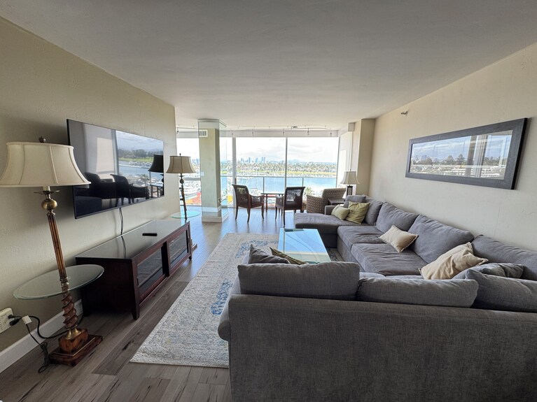 コロナドビーチライフ! - チュラビスタ, CA