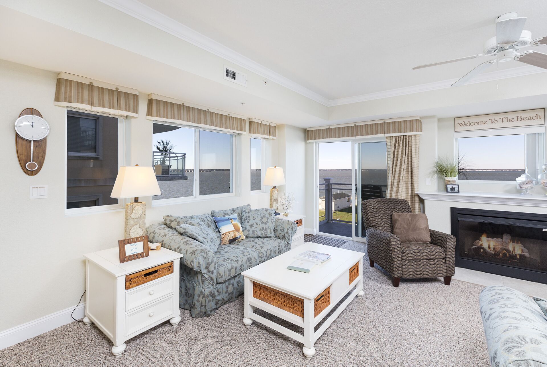 Sunset Beach 301 Is A Gorgeous 3 Bedroom/2.5 Bath Vacation Home On 46th Street. - Ocean City, MD