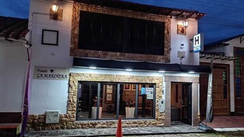 Fachada da propriedade