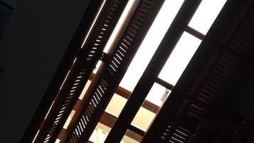 Quarto casal ou duplo, 1 cama de casal, para não fumantes | Frigobar, Wi-Fi de cortesia, roupa de cama