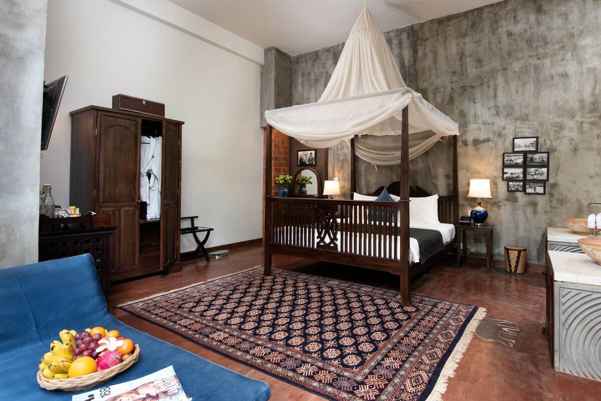 Historical Double Room + Daily Afternoon Tea | Lençóis de algodão egípcio, roupa de alta qualidade, edredões de penas 