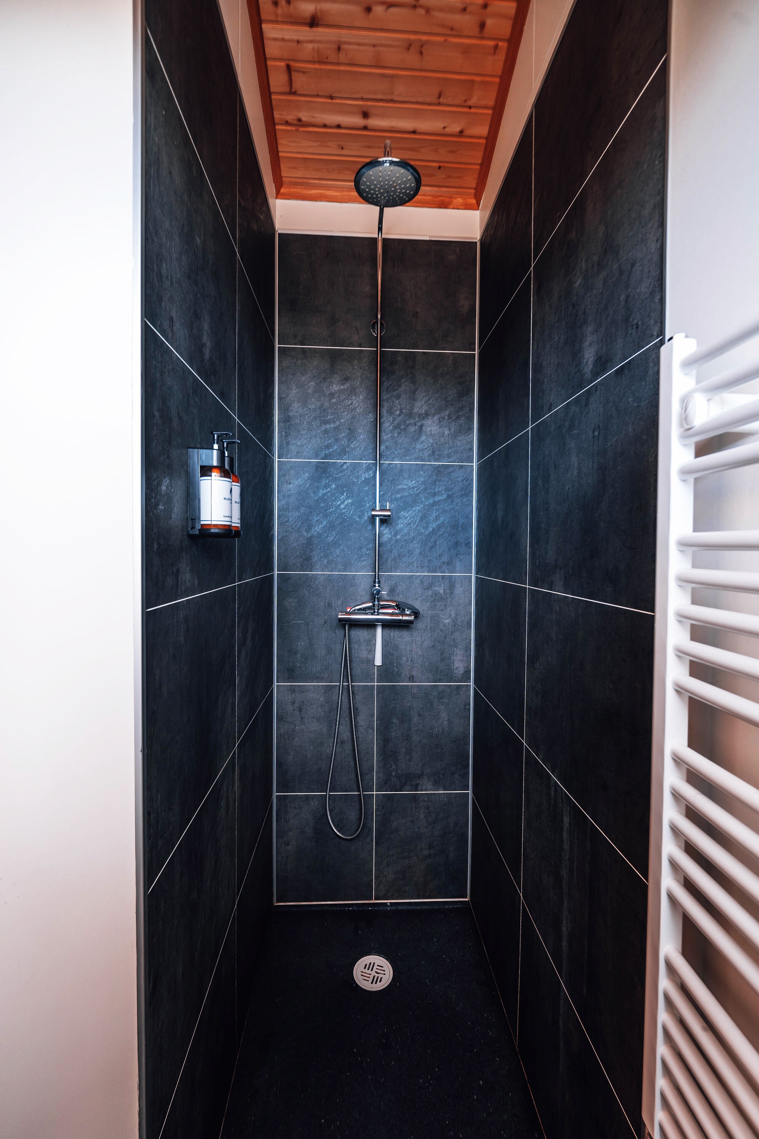 Cabana, 1 quarto | Banheiro | Chuveiro, secador de cabelo, toalhas de banho 