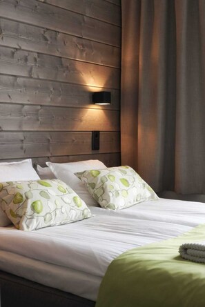 Quarto Duplo Standard | Cortinas/cortinados opacos, quartos insonorizados, Wi-fi grátis