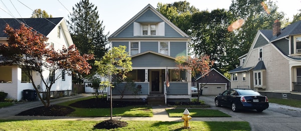 Berrodin Bed & Breakfast - Akron, OH