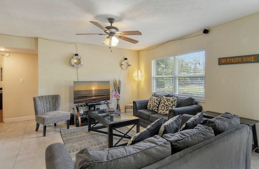 Belles 3 Chambres / 2 Salles De Bain Avec Piscine Proche Du Centre Ville - Sarasota, FL