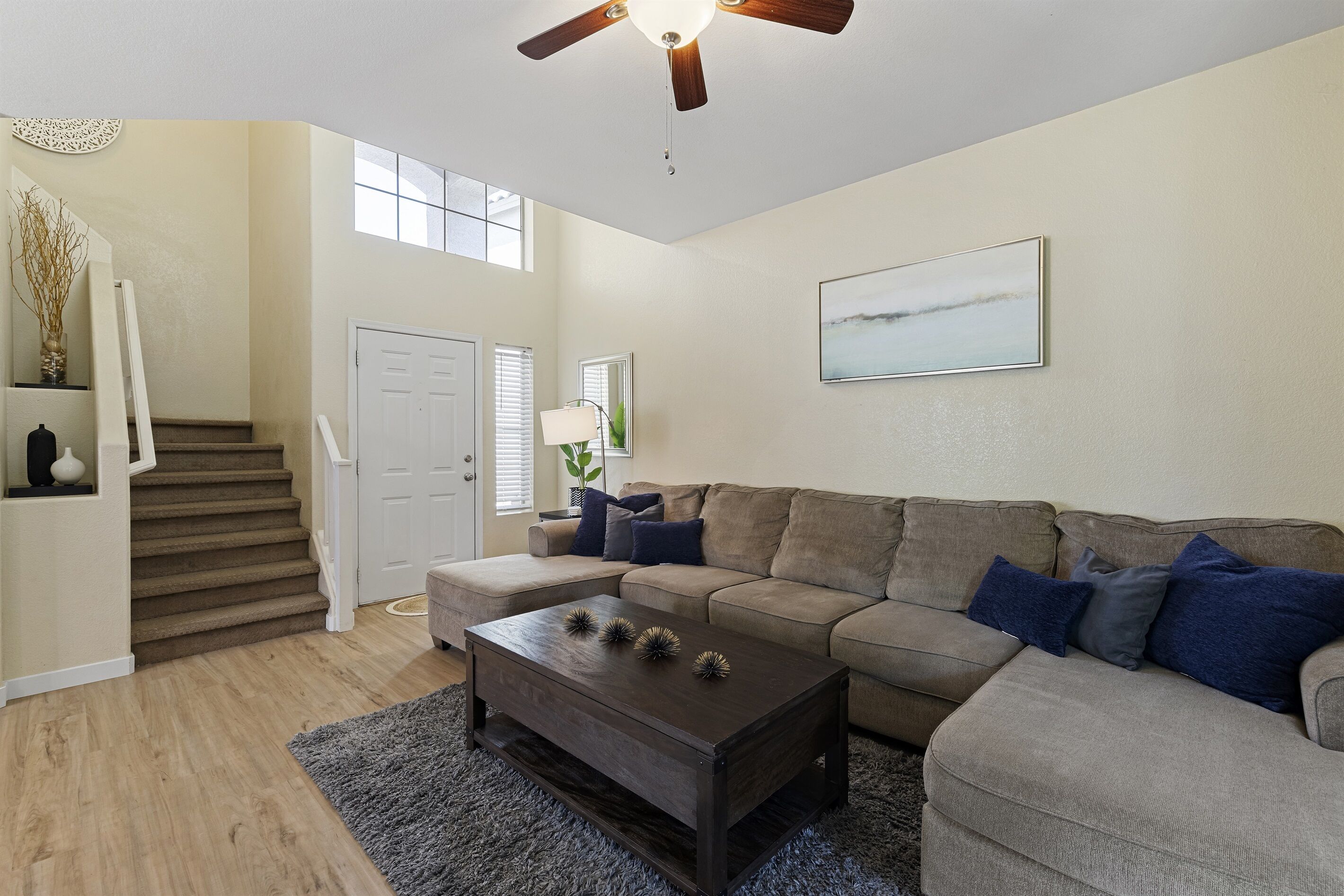 Spacious,pet-friendly, Golf Course Adjacent - Mesa, AZ