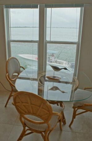 Ocean Perch, Dock, Open Water Views, 80' Heated Pool, Tennis, 20 Min to ...