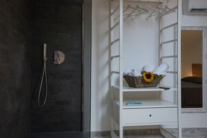 Quarto Duplo Superior | Minibar, secretária, berços/camas para crianças grátis, Wi-fi grátis 