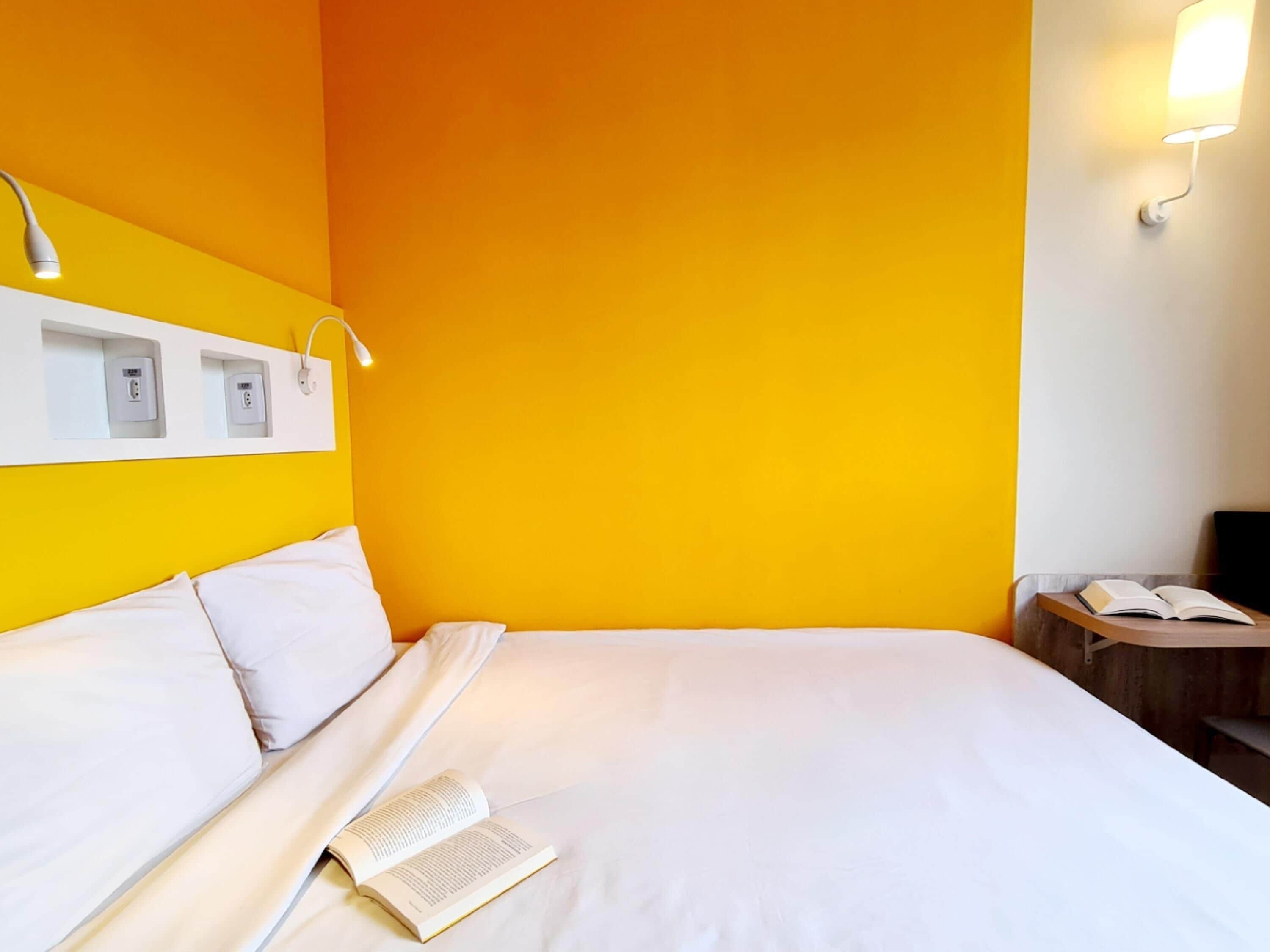Apartamento standard, 1 cama de casal | Cortinas blackout, ferros/tábuas de passar roupa, Wi-Fi de cortesia