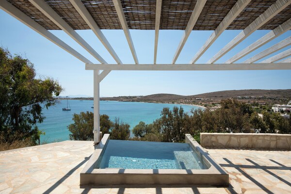Krios Luxury Suites - Paros