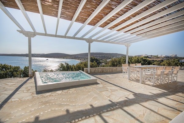 Krios Luxury Suites - Paros
