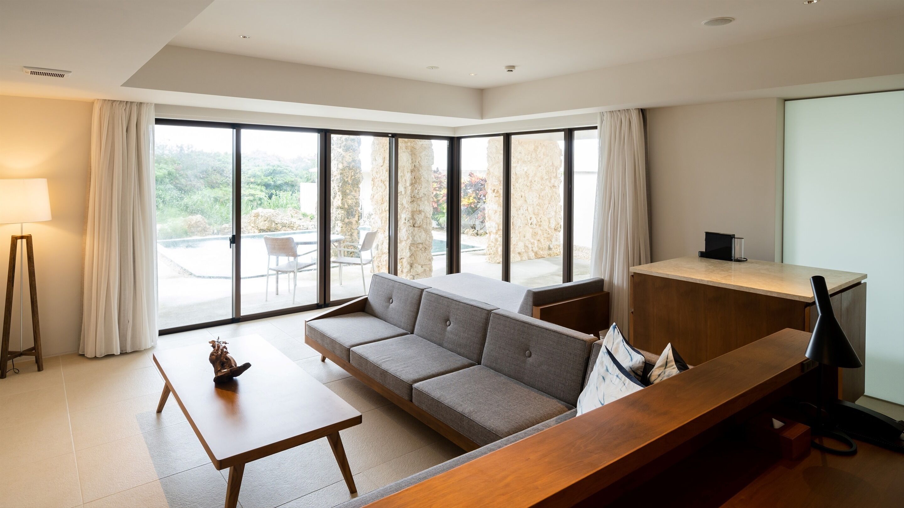 Villa Deluxe, não fumadores | Sala de estar | TV de ecrã plano 