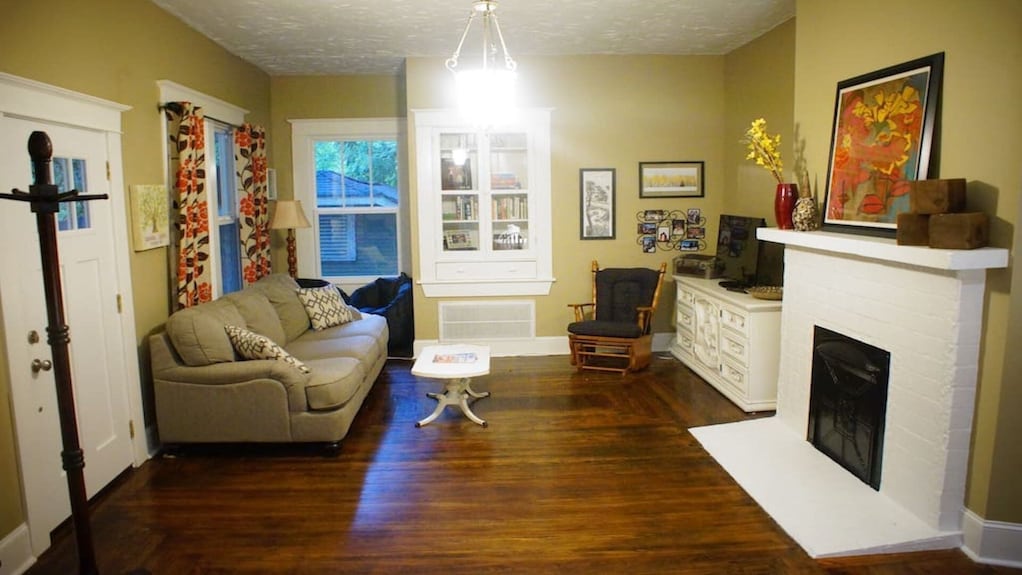 Spacious North Shore Bungalow @ Coolidge Park - Chattanooga, TN