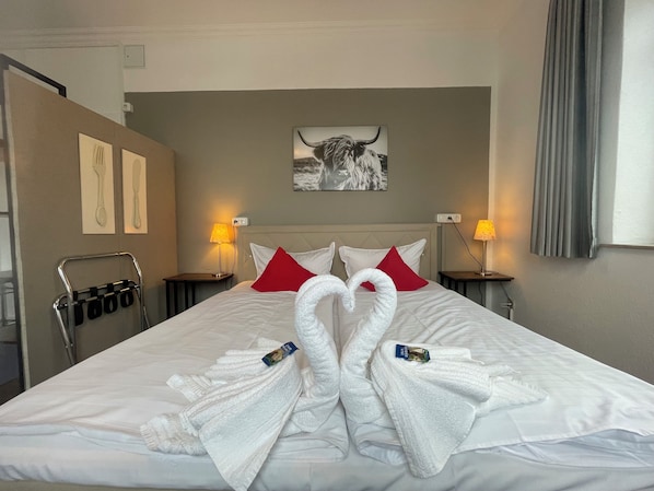 Quarto Duplo Standard, 1 quarto | Roupa de alta qualidade, Wi-fi grátis, roupa de cama fornecida