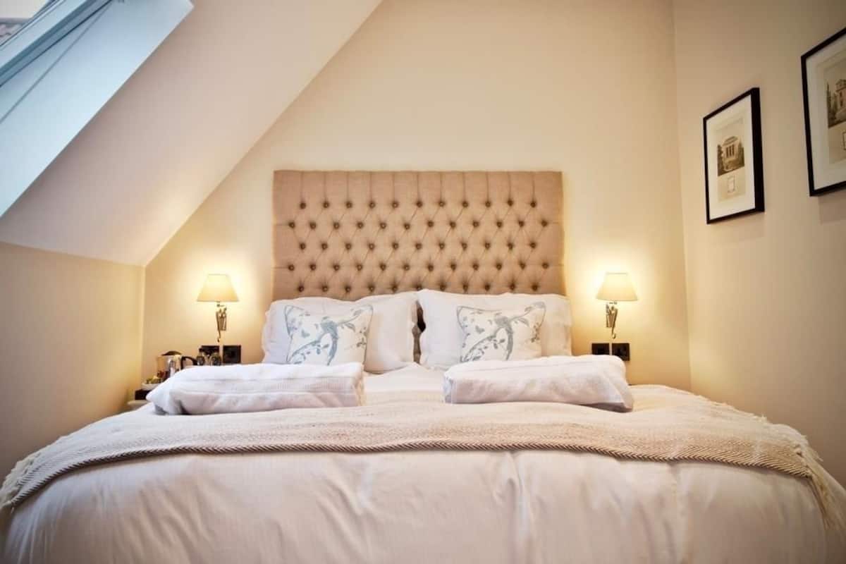 Quarto | Roupa hipoalergénica, ferro/tábua de engomar, Wi-fi grátis