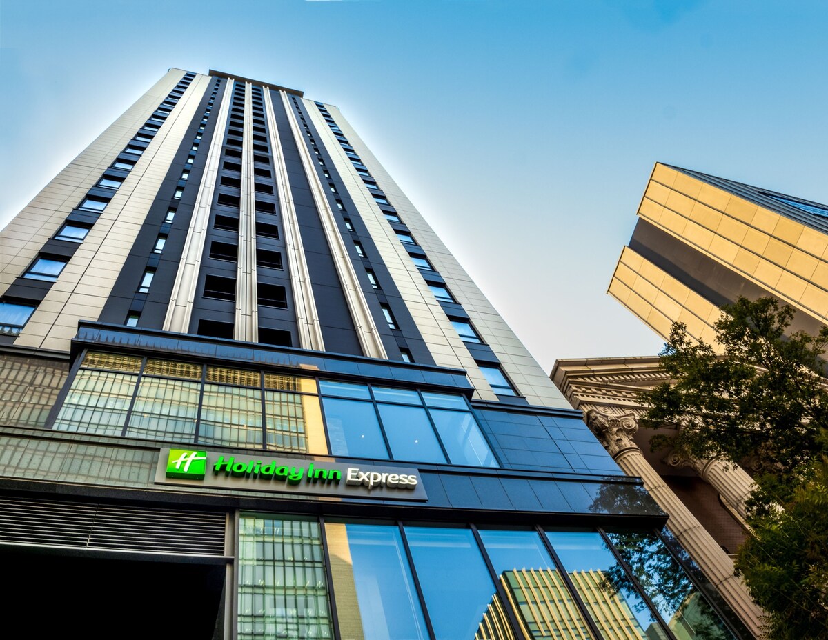 Holiday Inn Express Osaka City Centre - Midosuji (Osaka) – 2022 Updated ...