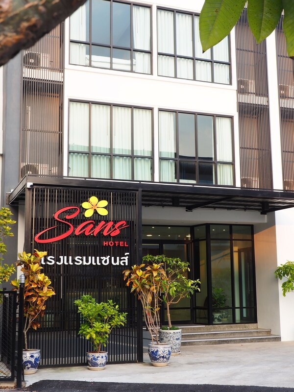 Sans Hotel - Ratchaburi