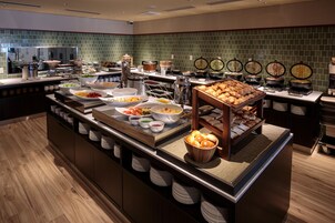 Café da manhã com buffet todos os dias (JPY 1540 por pessoa) 