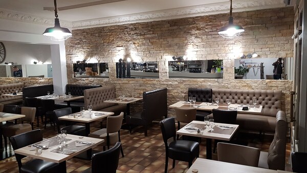 Hôtel Restaurant Le Victor Hugo - Sainte-Foy-la-Grande