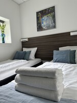 Cortinas/cortinados opacos, quartos insonorizados 