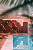 2 piscinas interiores 