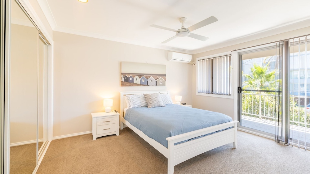 Bushmans, 9 24 Tomaree Street - Spacious Townhouse With Air Conditioning And Close To Nelson Bay Town Centre - Port Stephens