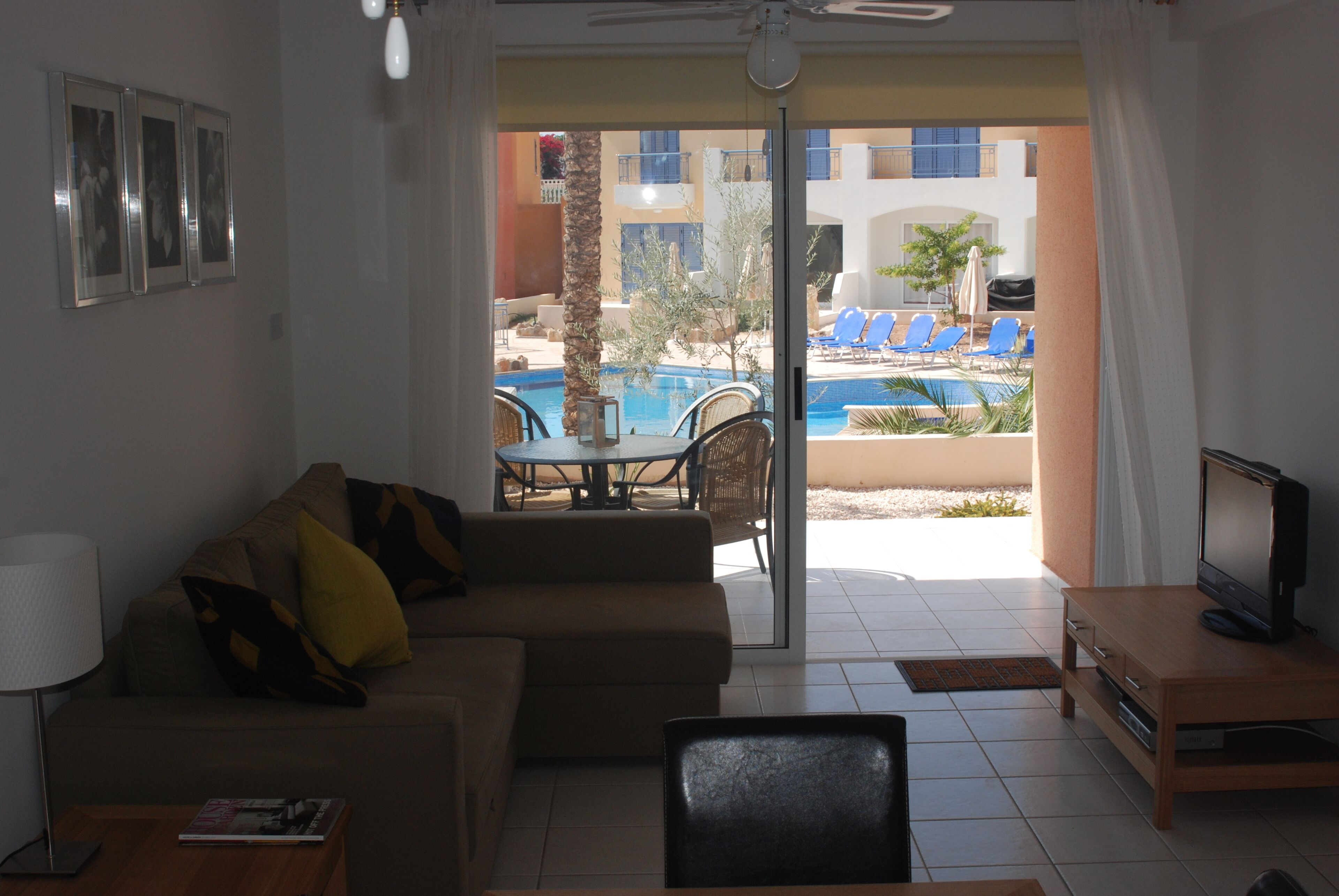 Peaceful Poolside Apartment Anarita Valley, Paphos - Мандрия