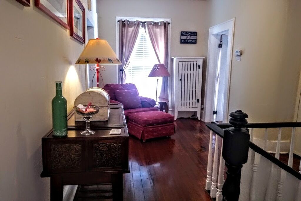 2 Br 1ba Apartment Im Kolonialstilhaus (Triplex), Baujahr 1928 - Brunswick, GA