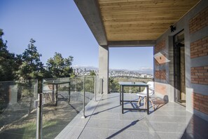 Quarto Duplo Superior, 1 cama king-size, não fumadores, Vista para a cidade | Vista do quarto