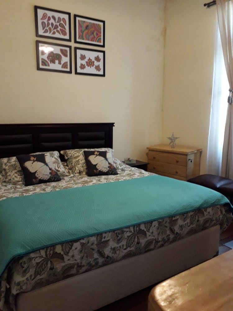 Castle Hostal Valparaiso - Valparaíso