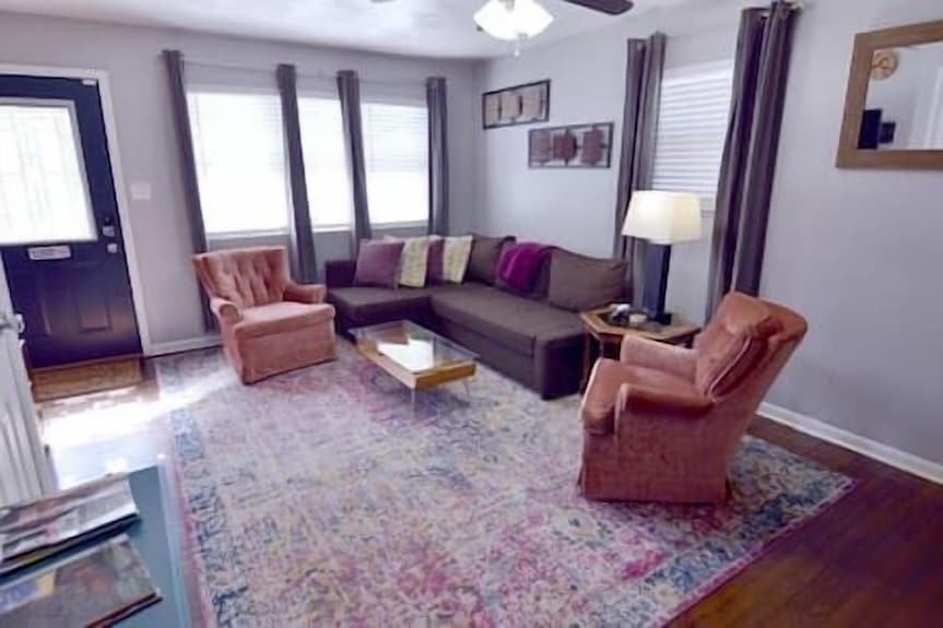 Meyer's Place: Your Home Away In Bloomington - 블루밍턴