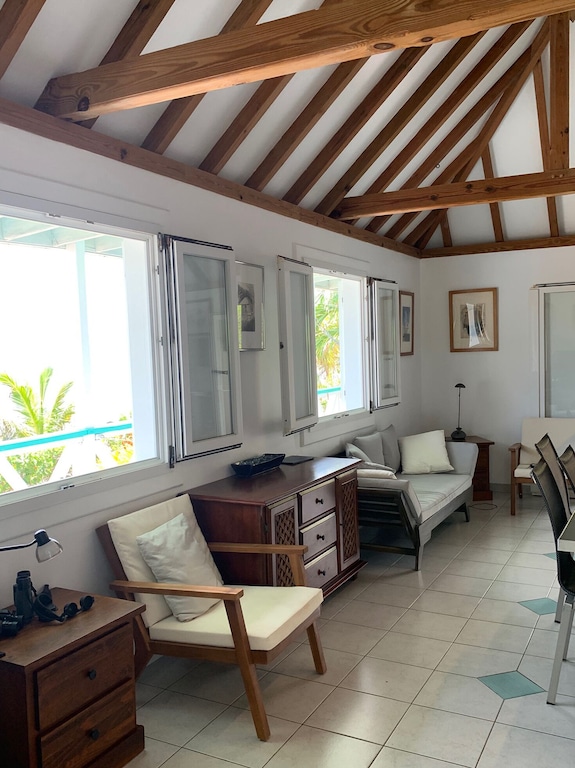 Luxurious Oceanfront Villa With Stunning Views Over Montserrat - Antigua and Barbuda