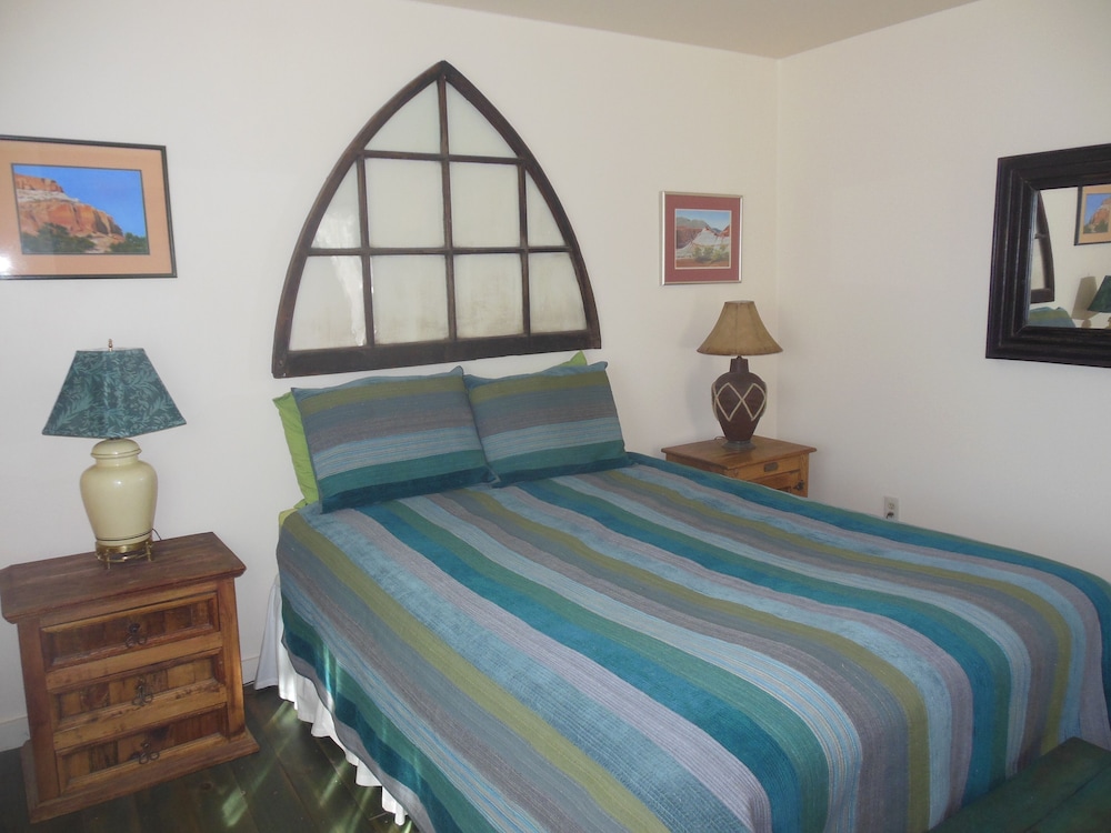Casa Verde - Taos, NM