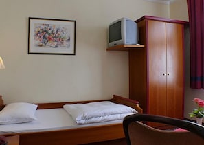 Quarto Individual | Wi-fi grátis, roupa de cama fornecida 