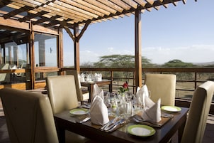 Café da manhã com buffet grátis todos os dias