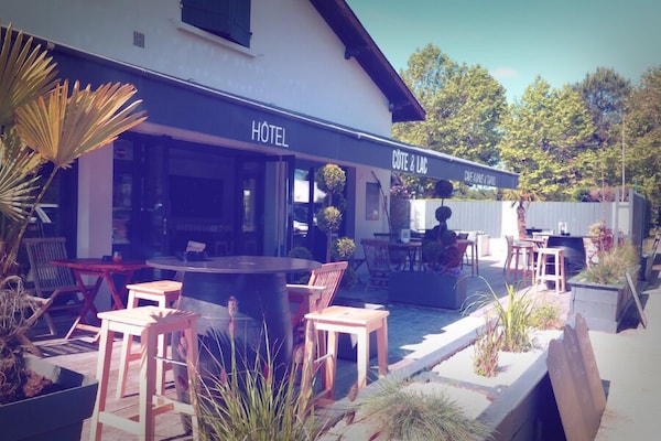 Hôtel Côte Et Lac - Biscarrosse
