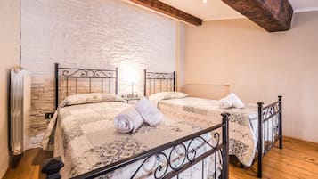 Apartamento, 2 quartos | 2 quartos, Wi-fi grátis, roupa de cama fornecida