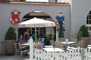 Área de recreio para crianças (ao ar livre)