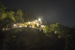 Fachada da propriedade