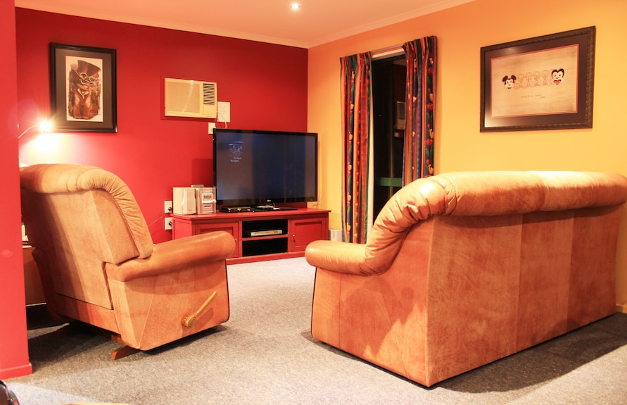 Popular Family Friendly, Modern Cosy Bach,+ Wifi, 21 Devon Street Hanmer Springs - New Zealand