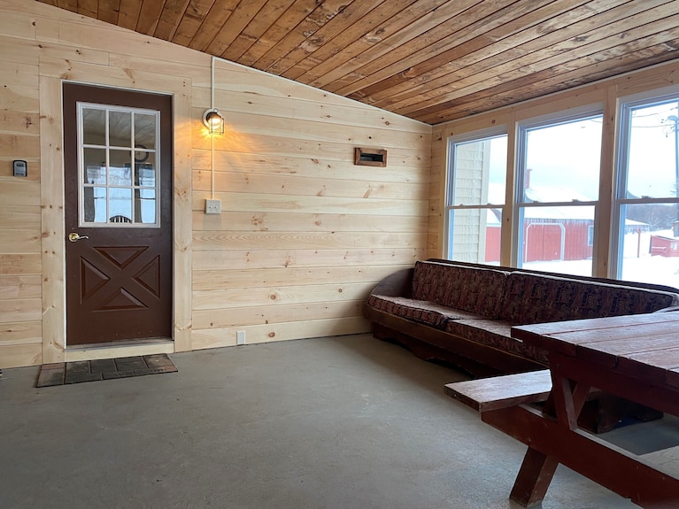 Beaver Creek Lodge- Restored Farmhouse On Tug Hill Snowmobile & Atv Trails - Watertown, NY