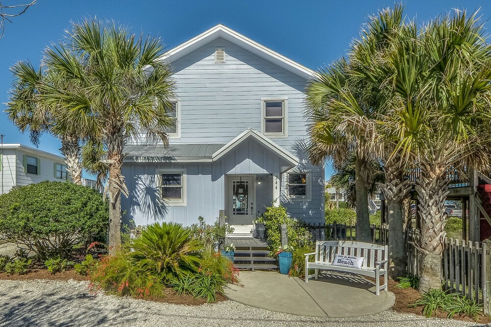 4 Bed 4 Bath Beach House With Beautiful Views And A New Outdoor Kitchen! - Fernandina Beach, FL