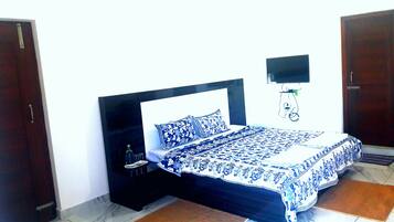 Quarto casal ou duplo luxo, 1 cama de casal, para fumantes, vista para a montanha | Wi-Fi de cortesia, roupa de cama