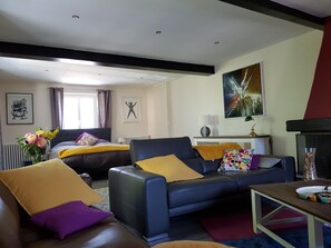 Apartamento Deluxe | Cortinas/cortinados opacos, quartos insonorizados 