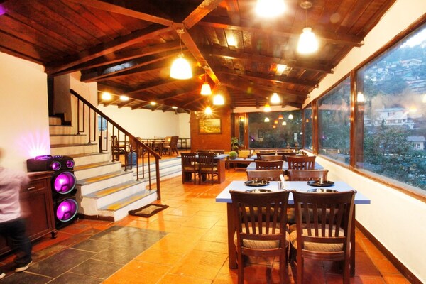 Manu Maharani Regency - Nainital