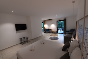 Quarto Familiar | Ferro/tábua de engomar, Wi-fi grátis, roupa de cama fornecida