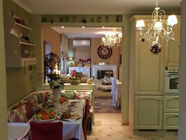 Villa Familiar, vista para a montanha | Refeições no quarto