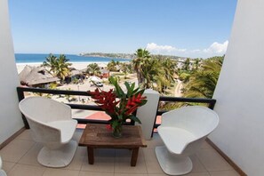 Quarto casal standard, 2 camas de casal, vista para o oceano | Vista do quarto