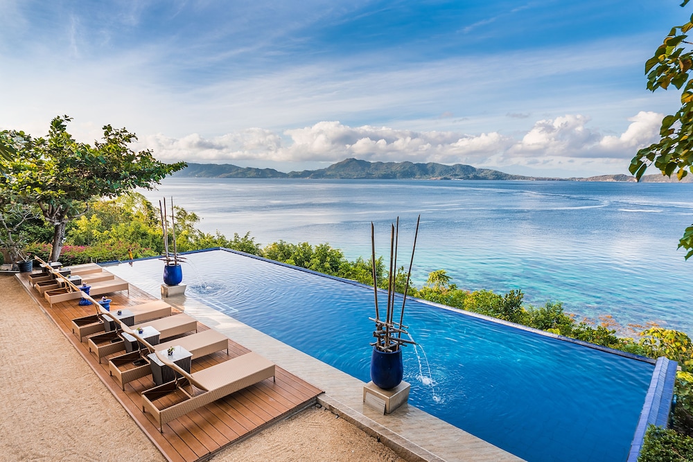 Vivere Azure - Mabini